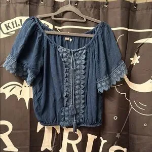 EARTHBOUND | Tops | Womens Earthbound Blue Lace Trim Top | Poshmark